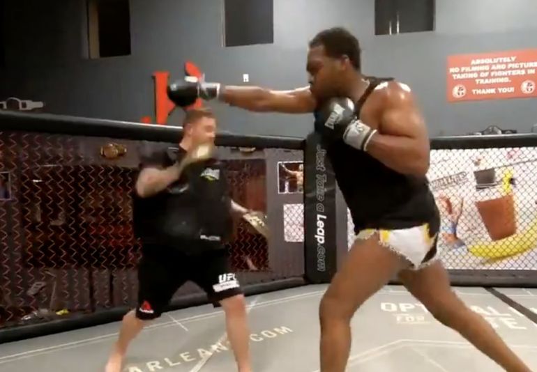 (Video) Jon Jones shows off training clip and admits he's still not big ...