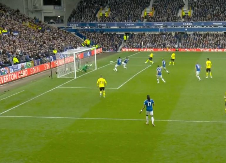 (Video) Jordan Pickford makes one of the saves of the season