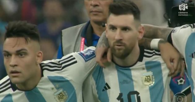 Cameras capture the very moment Messi realised he was a World Champion ...